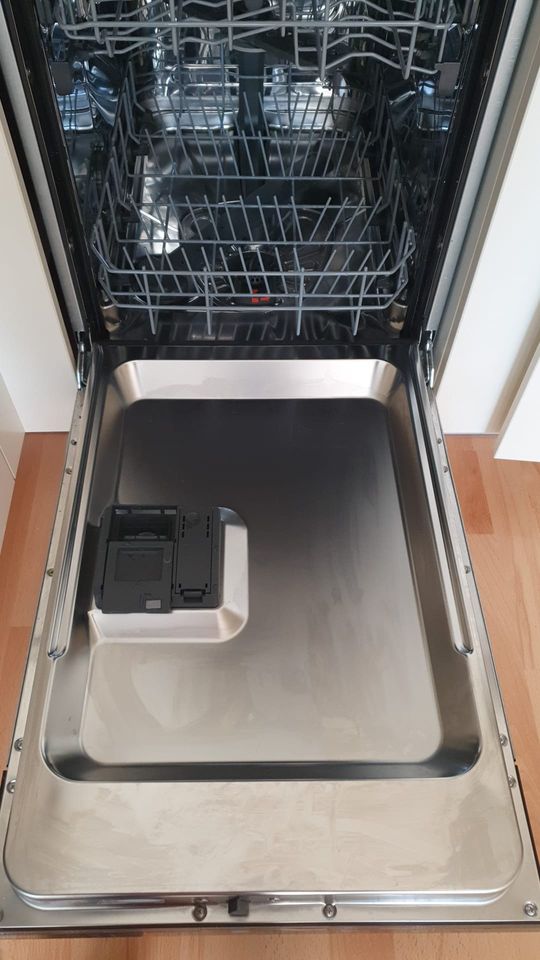 Recenze Electrolux EEM23100L | Covybrat.cz